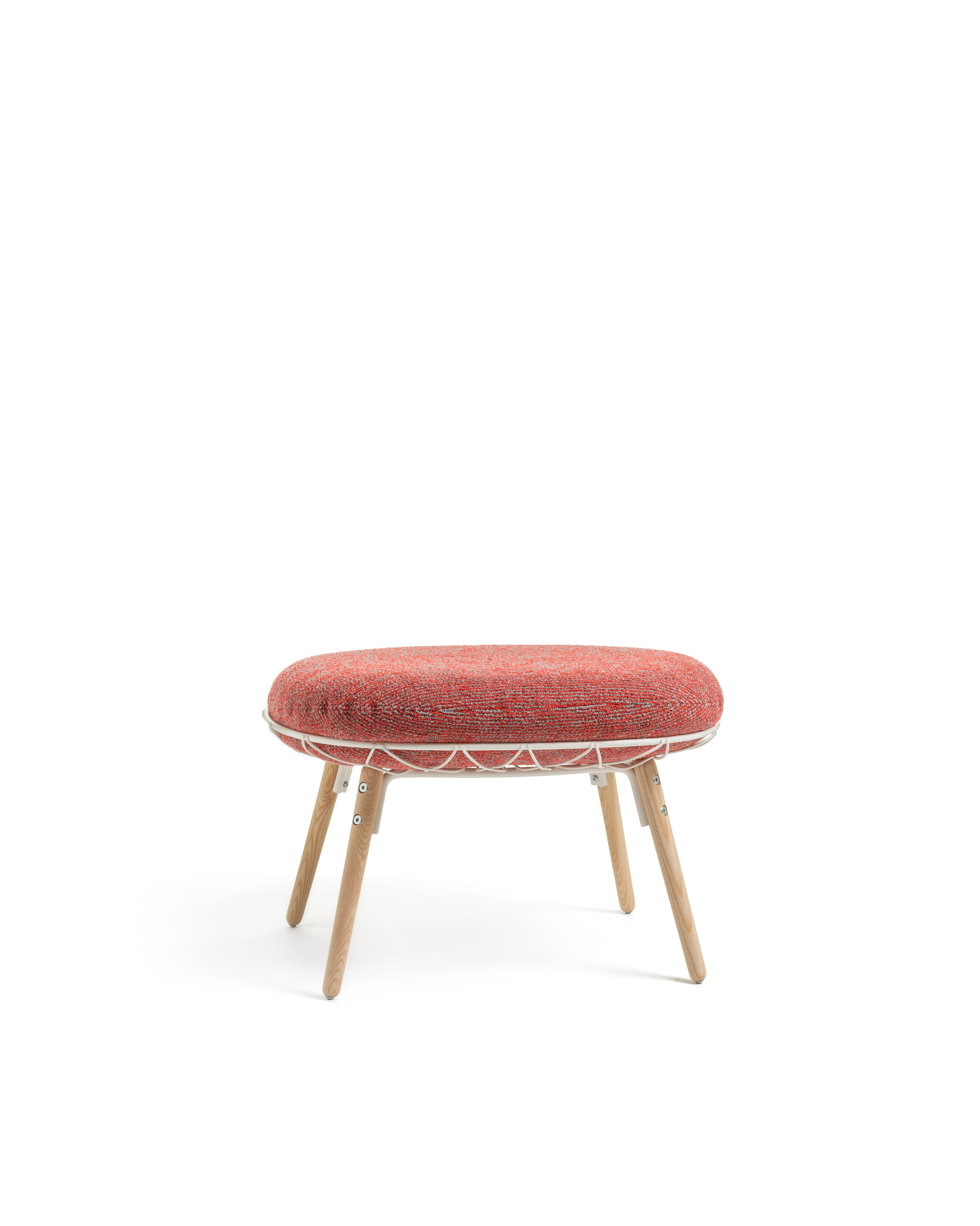 Magis_piña_ottoman_product_lateral_SD2024_white_natural_ash_torrilana ...