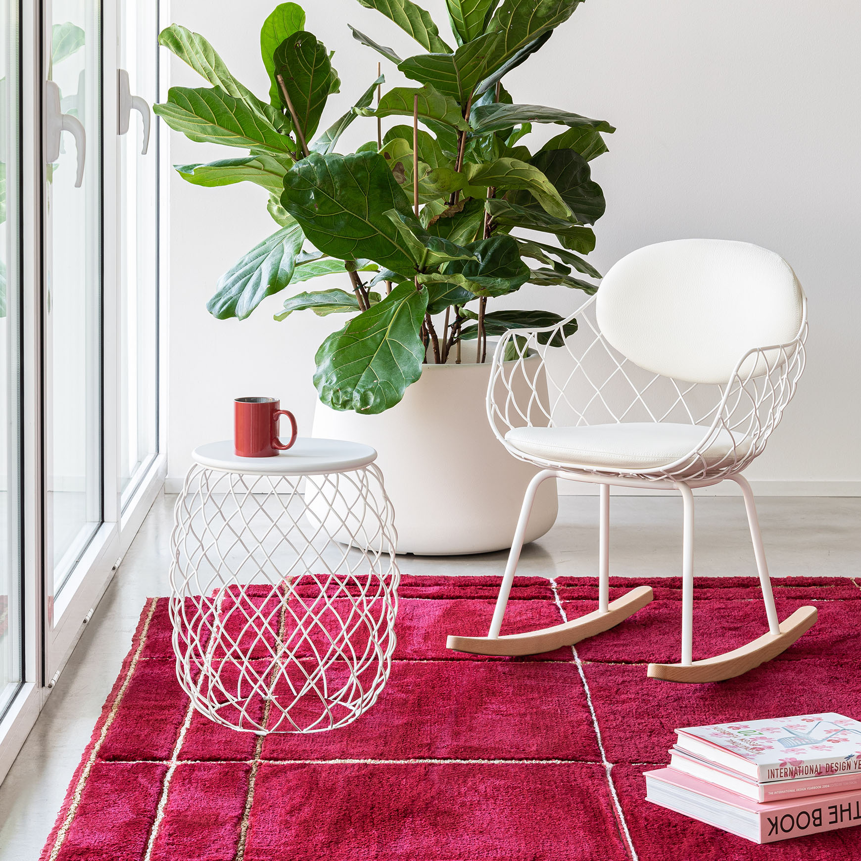 Magis_piña_rockingchair_ambient_SD1839_natural_white_leather_piña ...