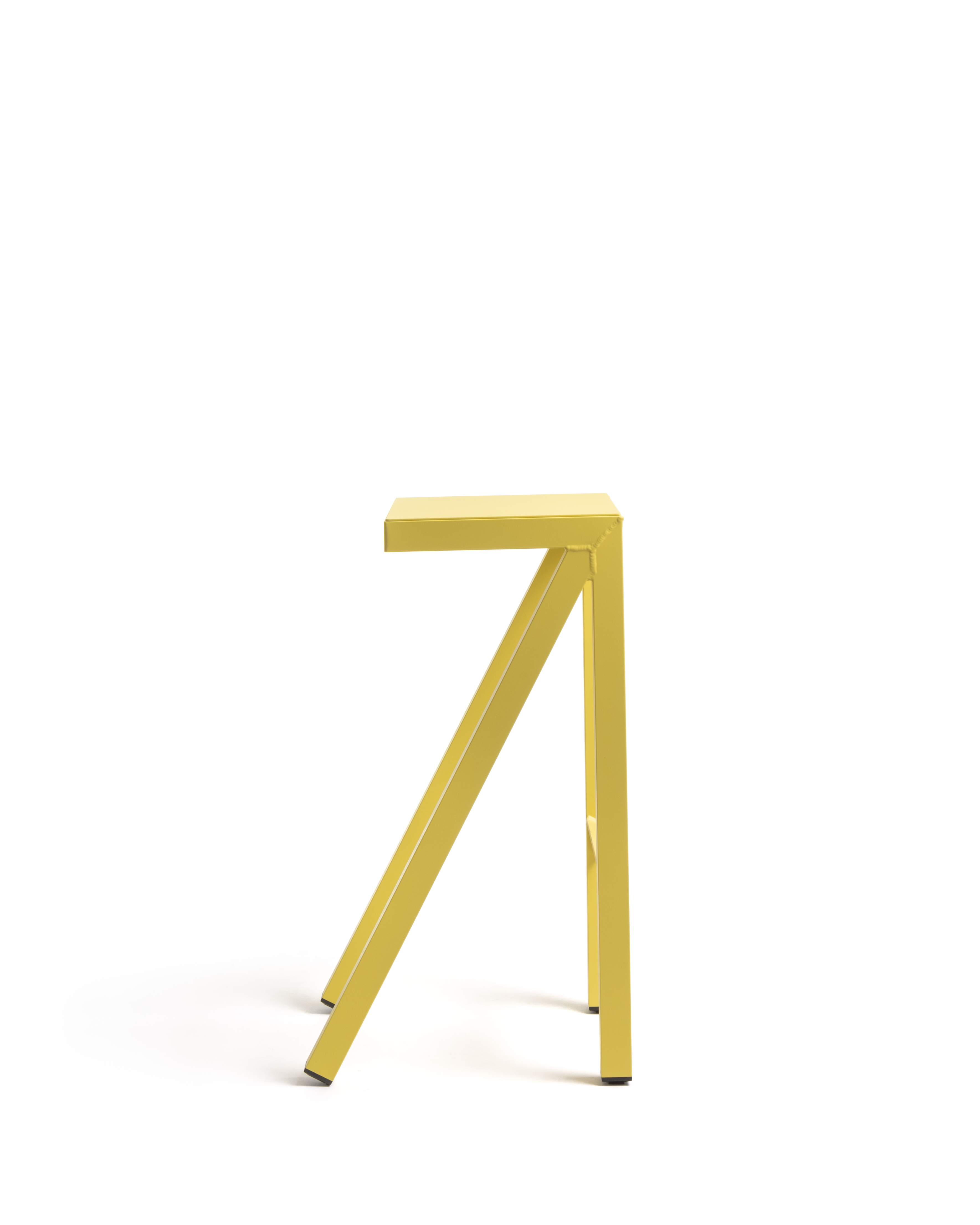 Magis_bureaurama_stool_product_side_SD2770_yellow_01 - Functional