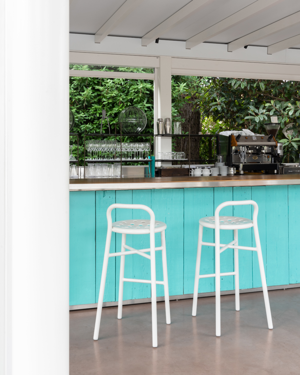 Magis_pipe_stool_ambient_SD1200_white_05 - Magis S.p.A.